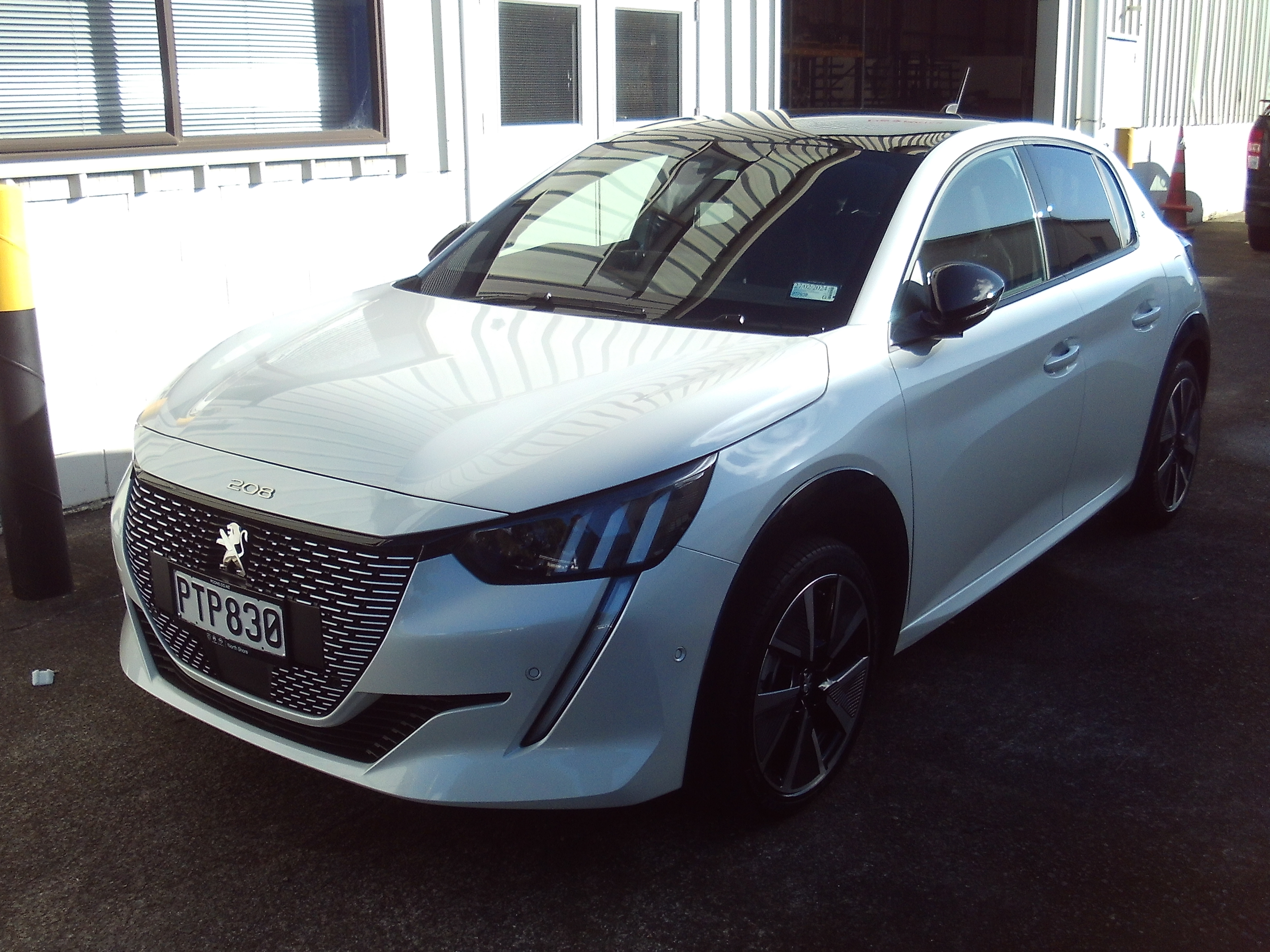 PEUGEOT 208e HATCHBACK 2019-CURRENT