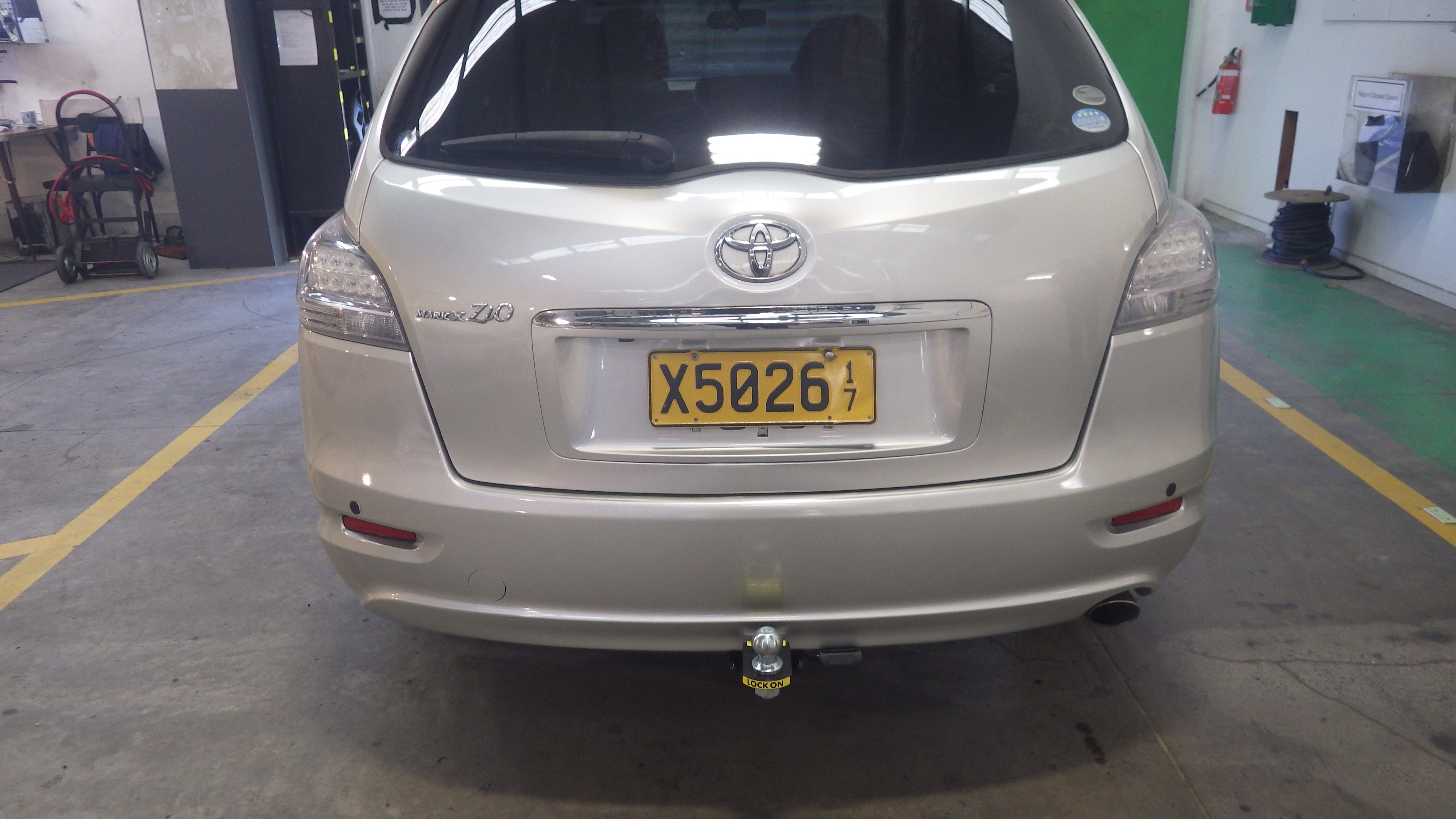 TOYOTA MARKX STATIONWAGON 2007-2013